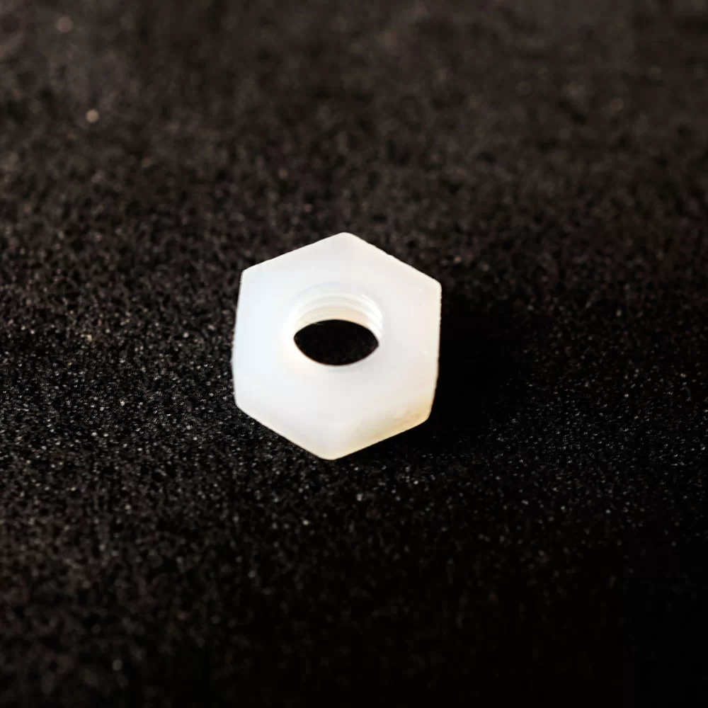 น็อตตัวเมียไนลอน M3-12